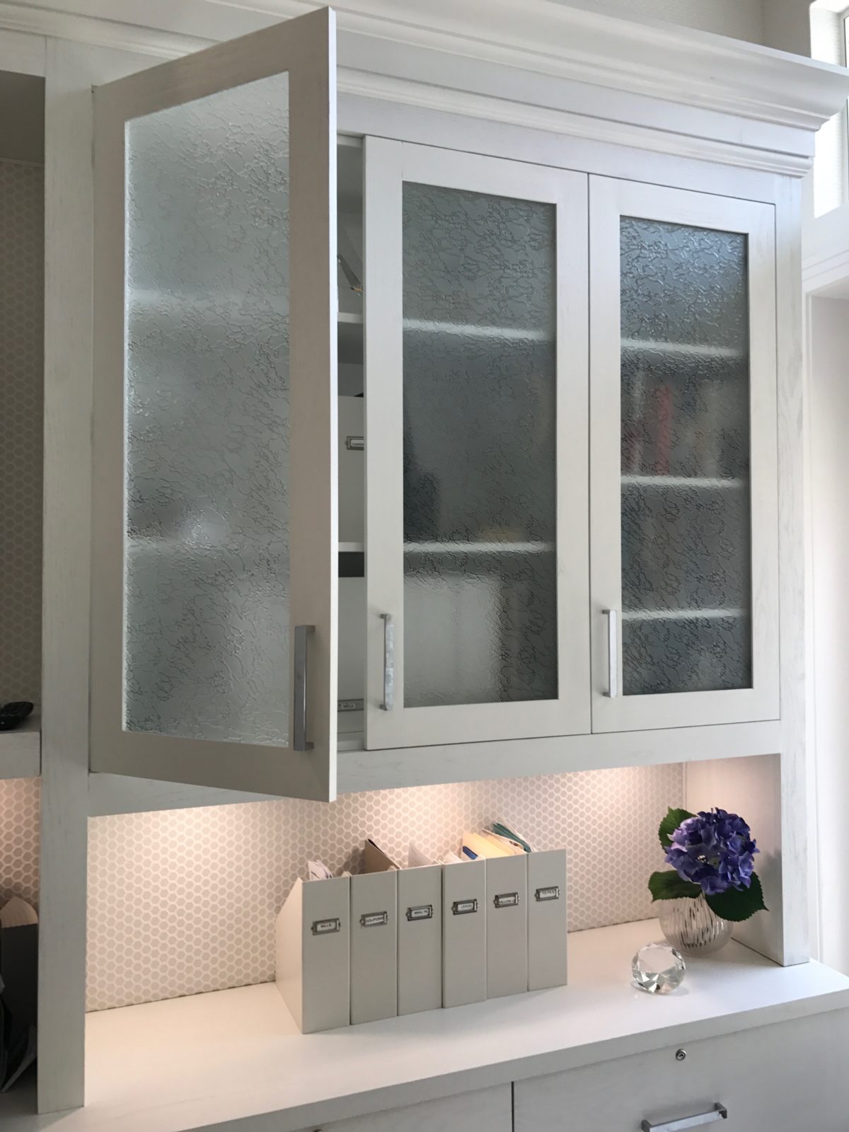 Glass and Mirrors for Cabinets - Builders Glass of Bonita, Inc.